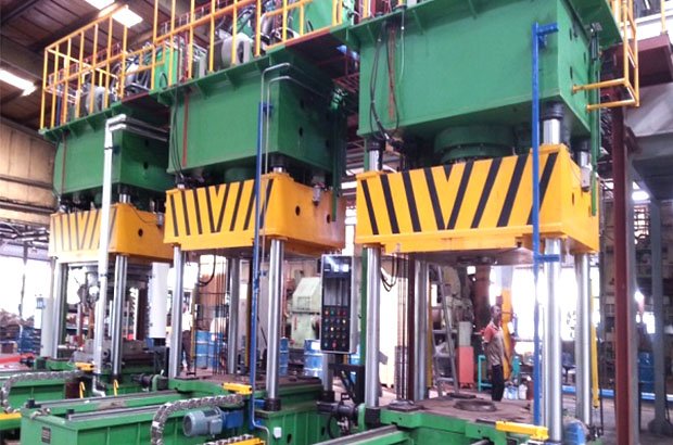 China rubber machine,tire vulcanizing equipment,solid tire curing press ...