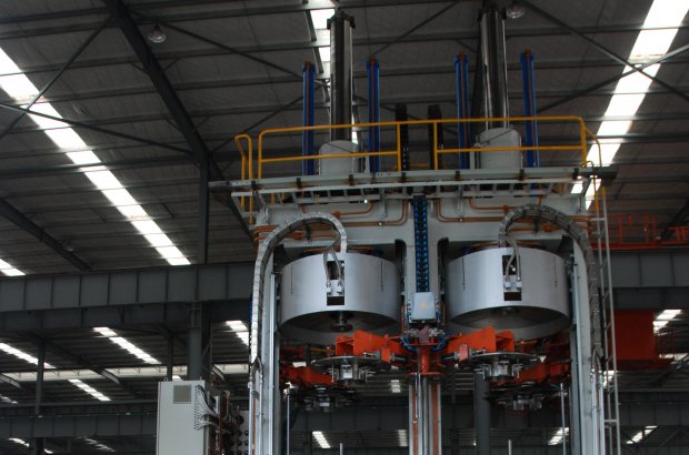 China rubber machine,tire vulcanizing equipment,truck tire curing press ...